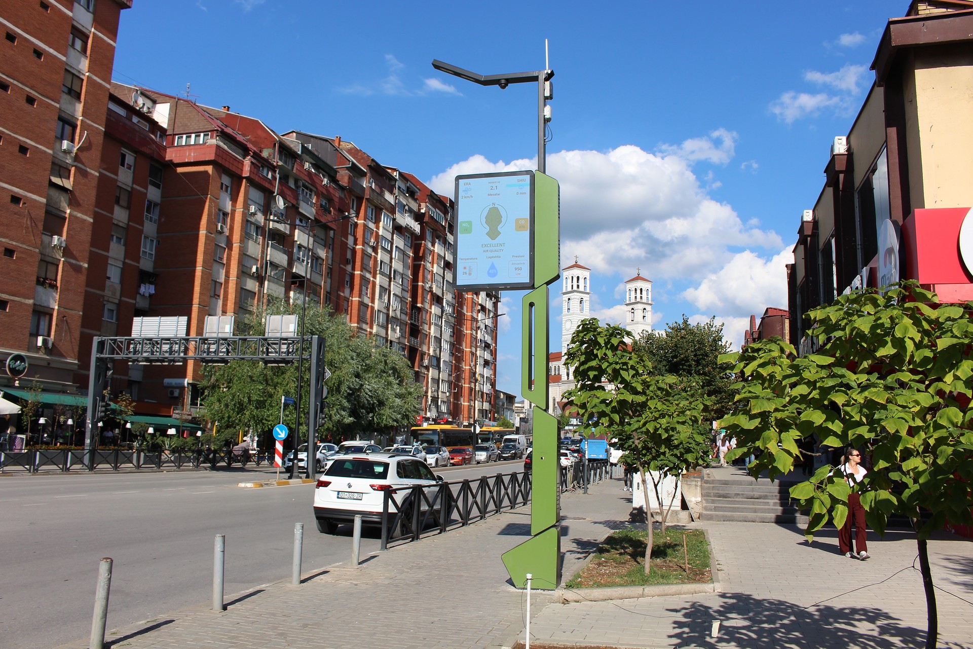 High-Tech poles for smart cities - Private sector engagement funds